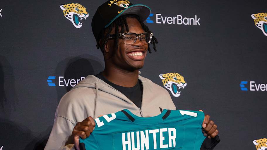Jacksonville Jaguars' Travis Hunter Returns To Colorado For Graduation ...