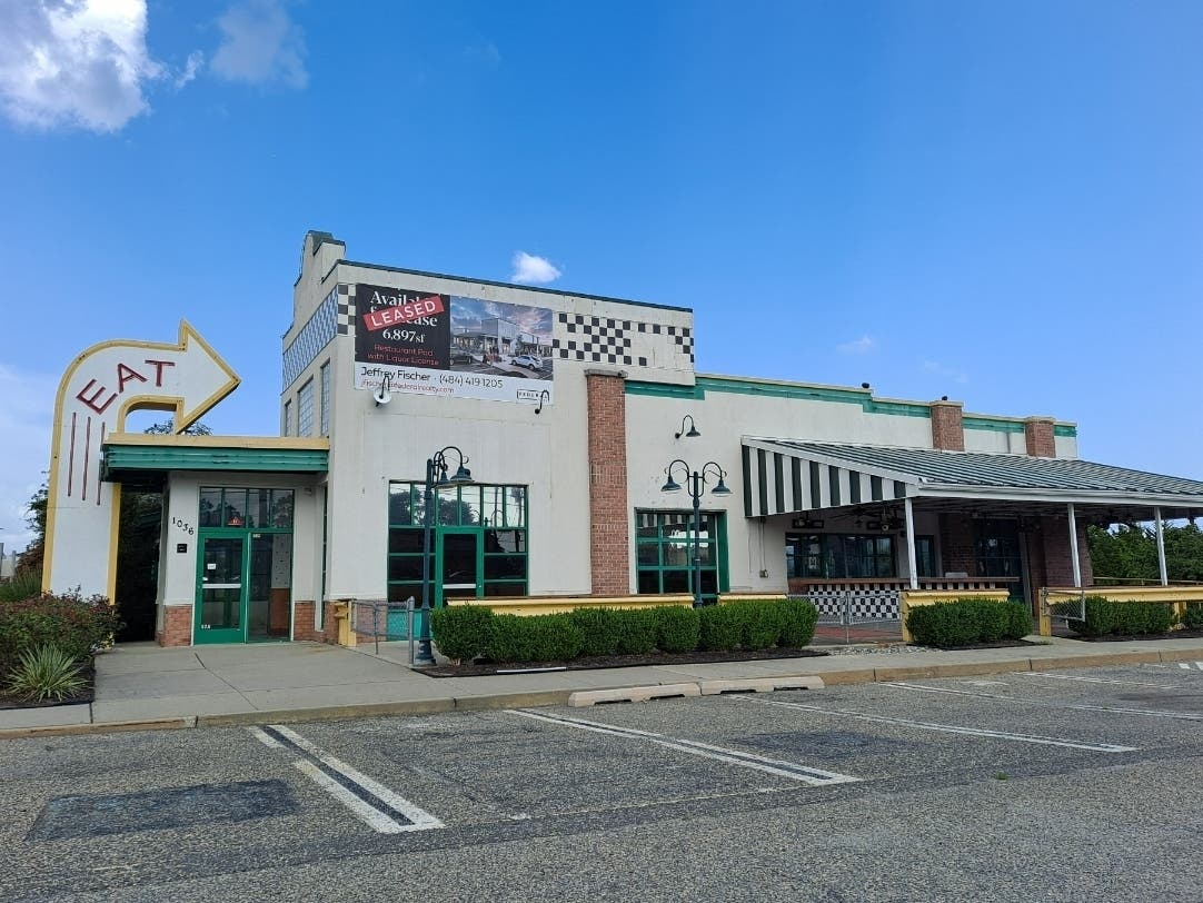 Raising Cain's Gets OK To Clear Brick Plaza Space, Build New Eatery