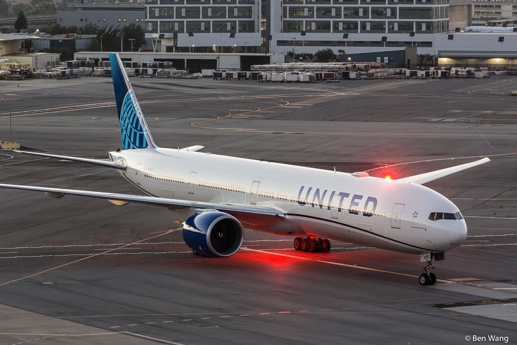 United Airlines Flights Canceled After 2 Boeing 777-300ERs Collide In ...
