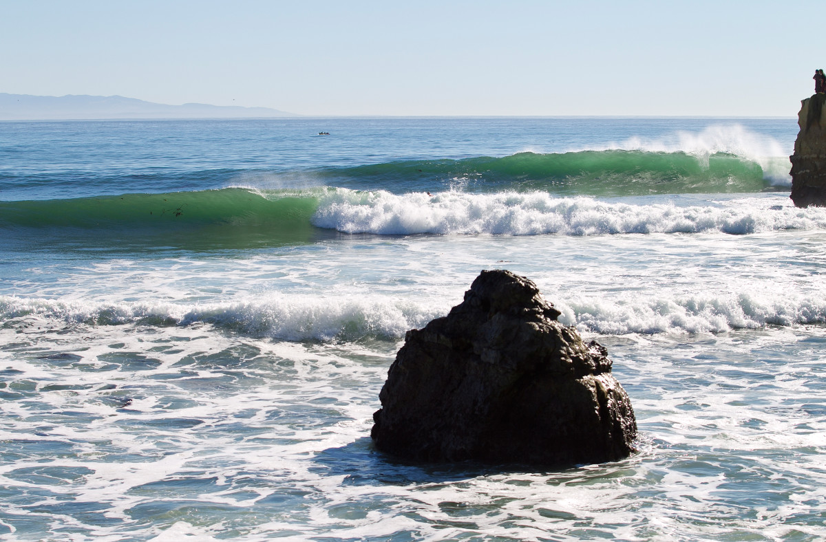 UC Santa Cruz Student Presumed Dead After Steamer Lane Cliff-Jump