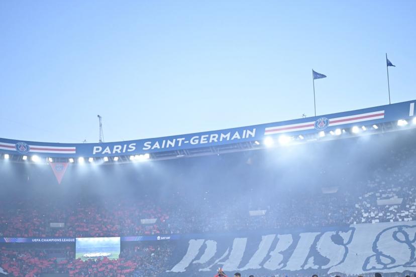 Le tifo imposant préparé par les supporters du PSG au Parc des Princes ...