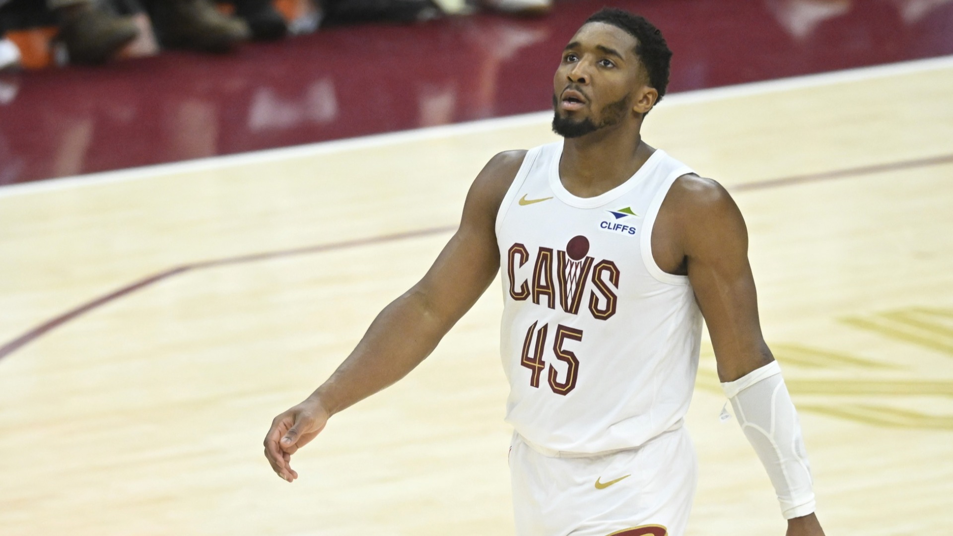 Cavaliers' Struggles Round Two: Can Mitchell Rally the Team?