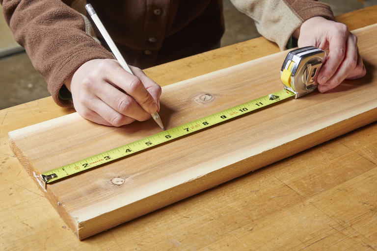 How to Use a Tape Measure