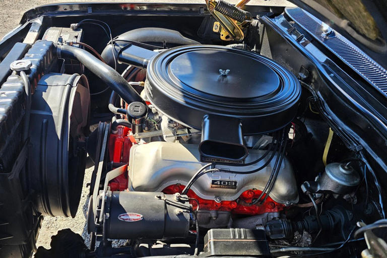 ’62 Chevy Bel Air Bubbletop 409: Built for Quarter-Mile Supremacy