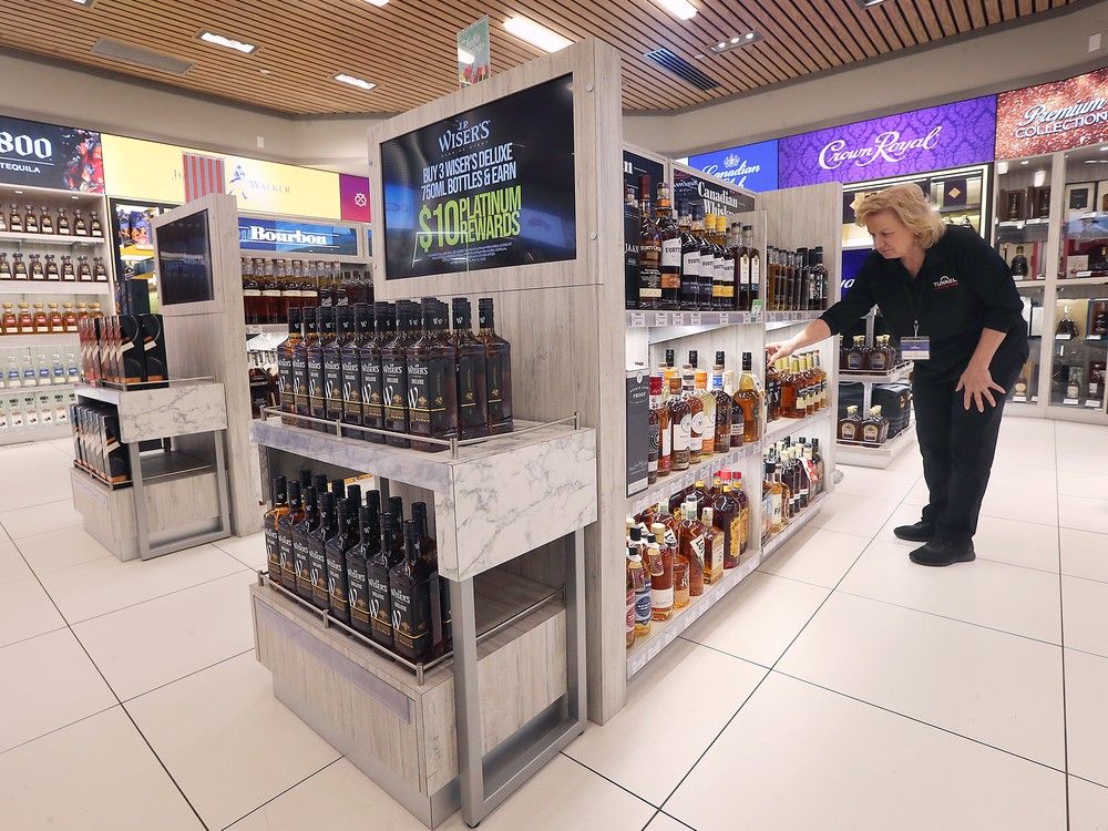 Windsor and other duty-free stores feeling pinch with more Canadians ...
