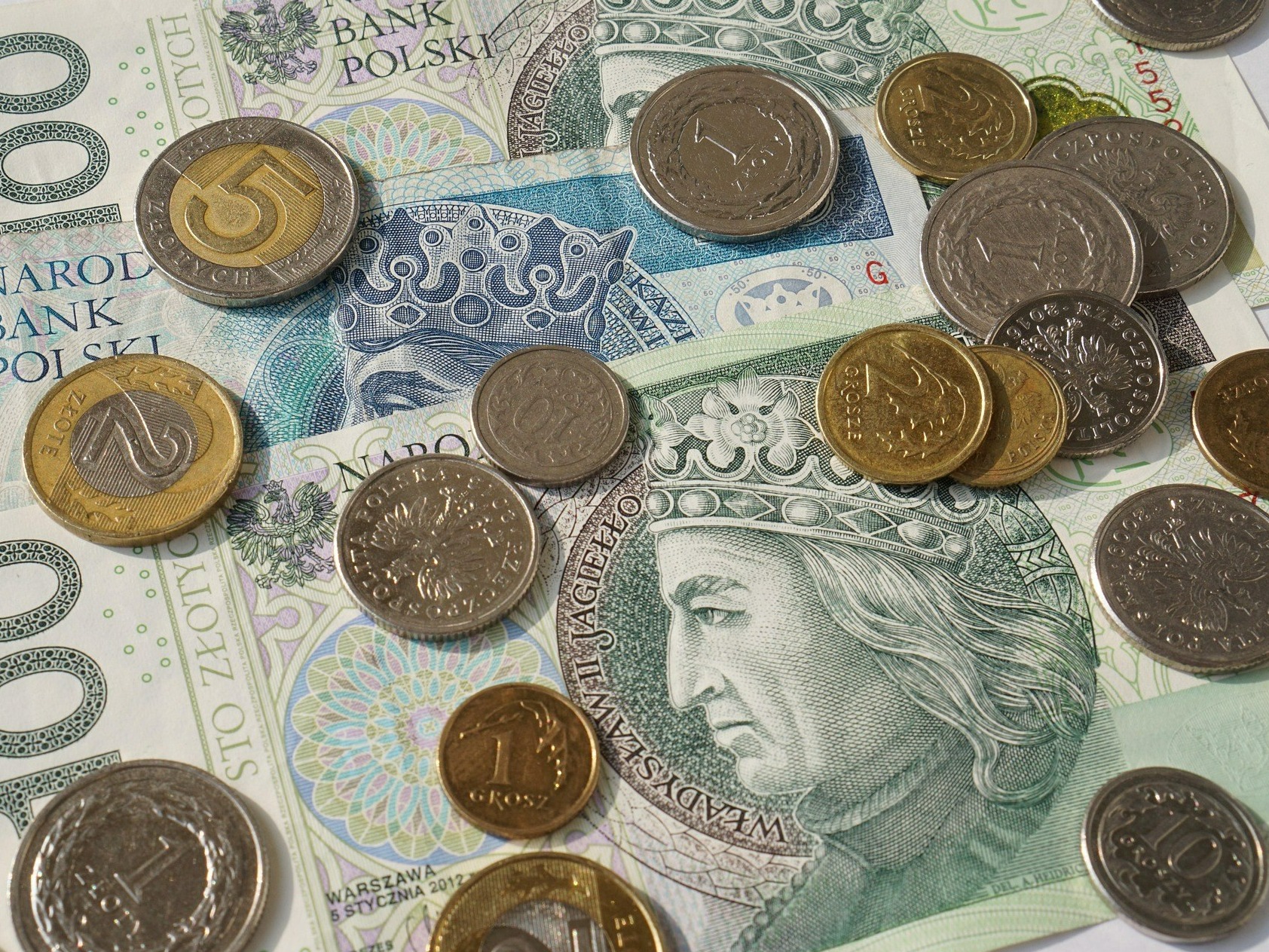 Więcej Polaków oszczędza. Na to wydadzą pieniądze