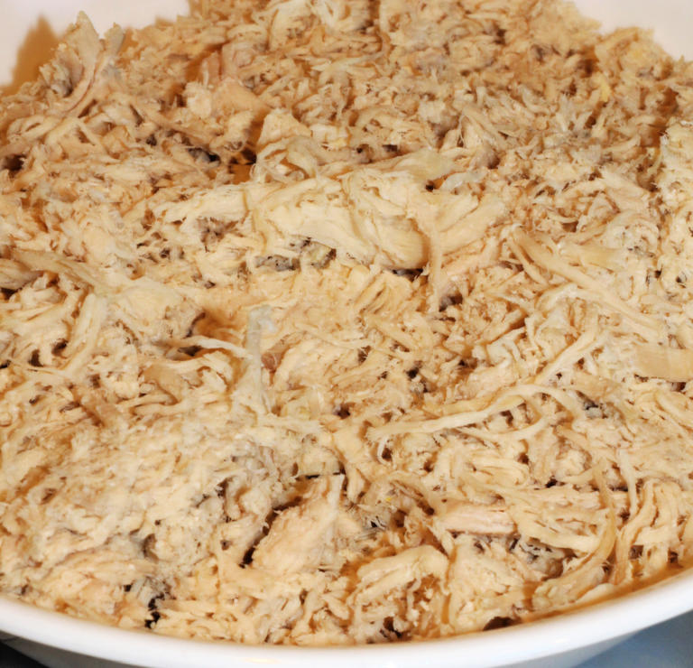 How To Make Shredded Chicken! Perfect for Meal Prepping