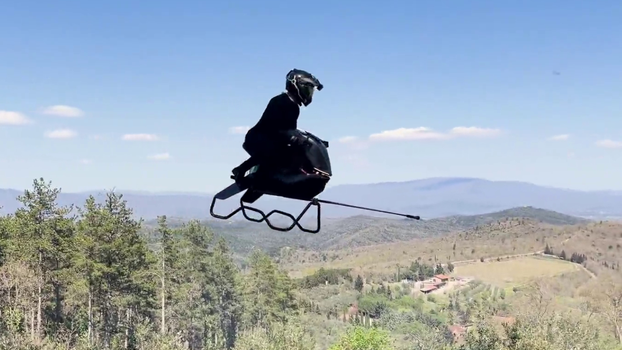Volonaut’s Airbike: The Jet-Powered Flying Motorcycle That’s Turning ...