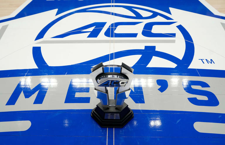 Louisville basketball schedule 2025-26: Cards set date for neutral-site ...