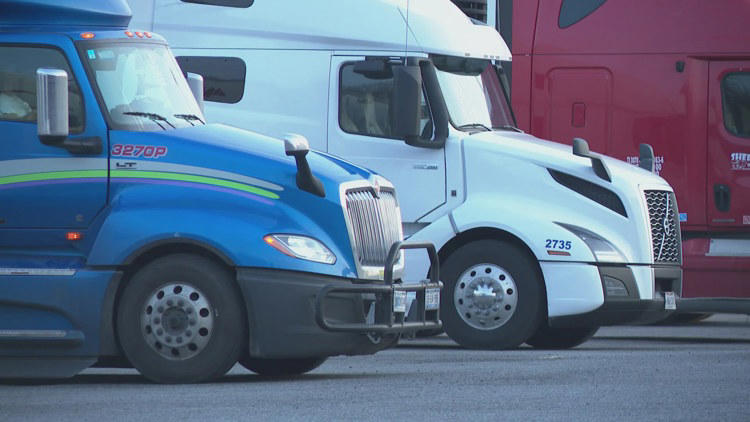Truckers must pass English proficiency test in Arkansas