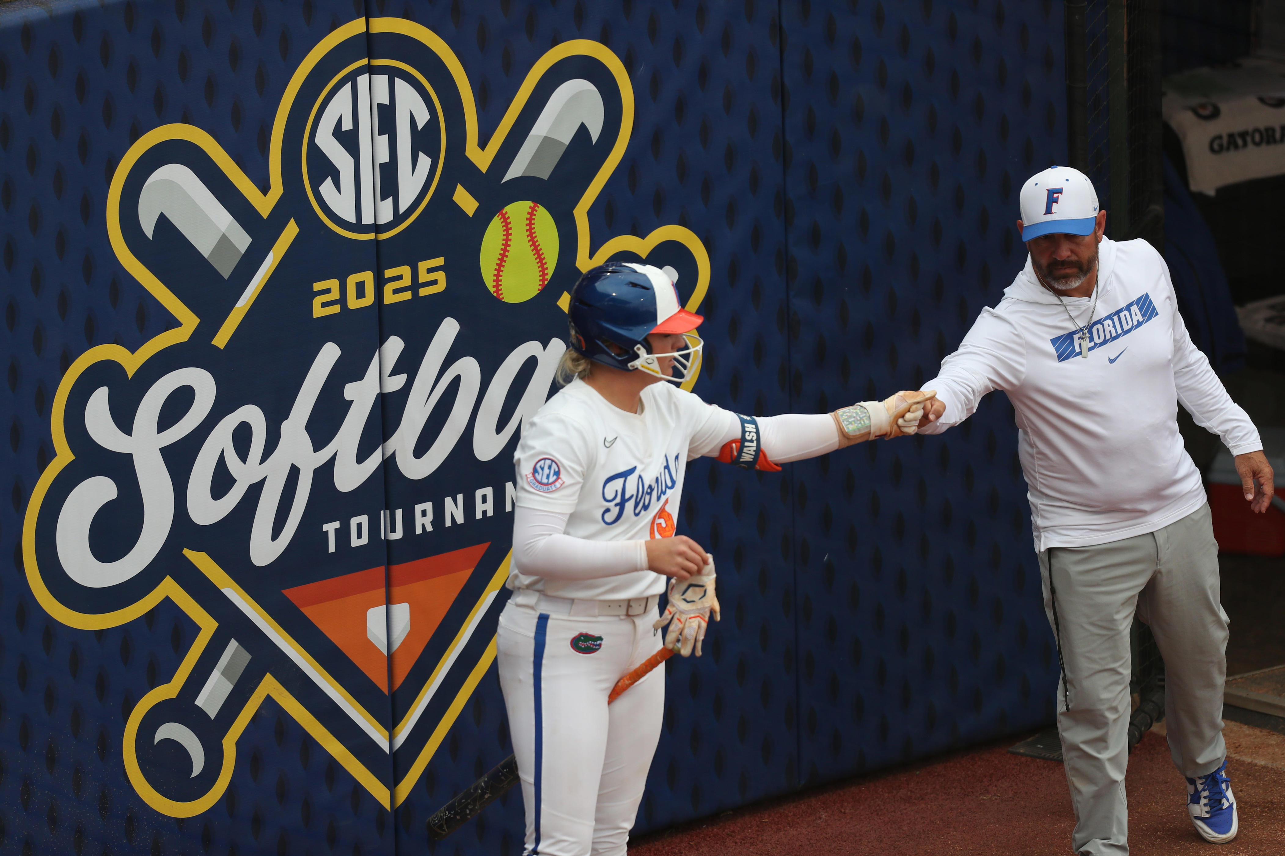 NCAA Softball Tournament: Schedule, live scores, game times for 2025 ...