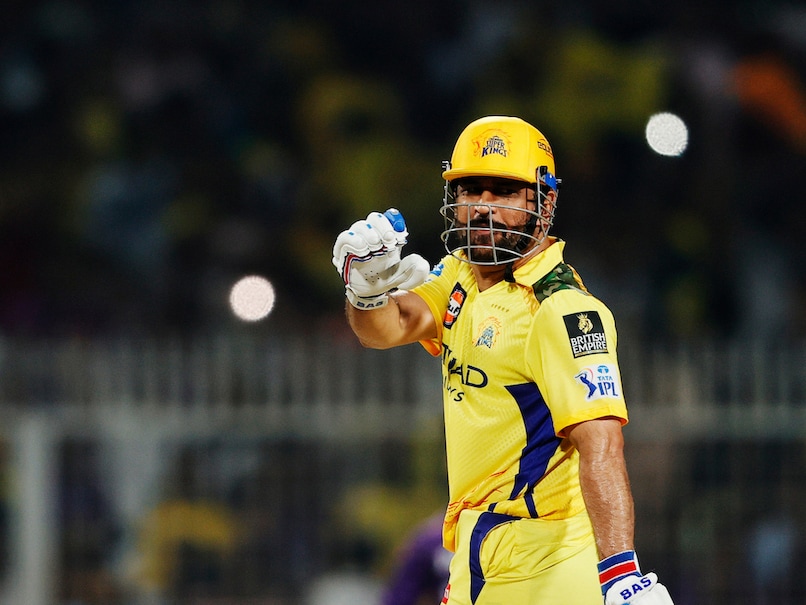 MS Dhoni Fired Huge 'Fire Starting To Flicker. Go Out...' Reminder Amid ...