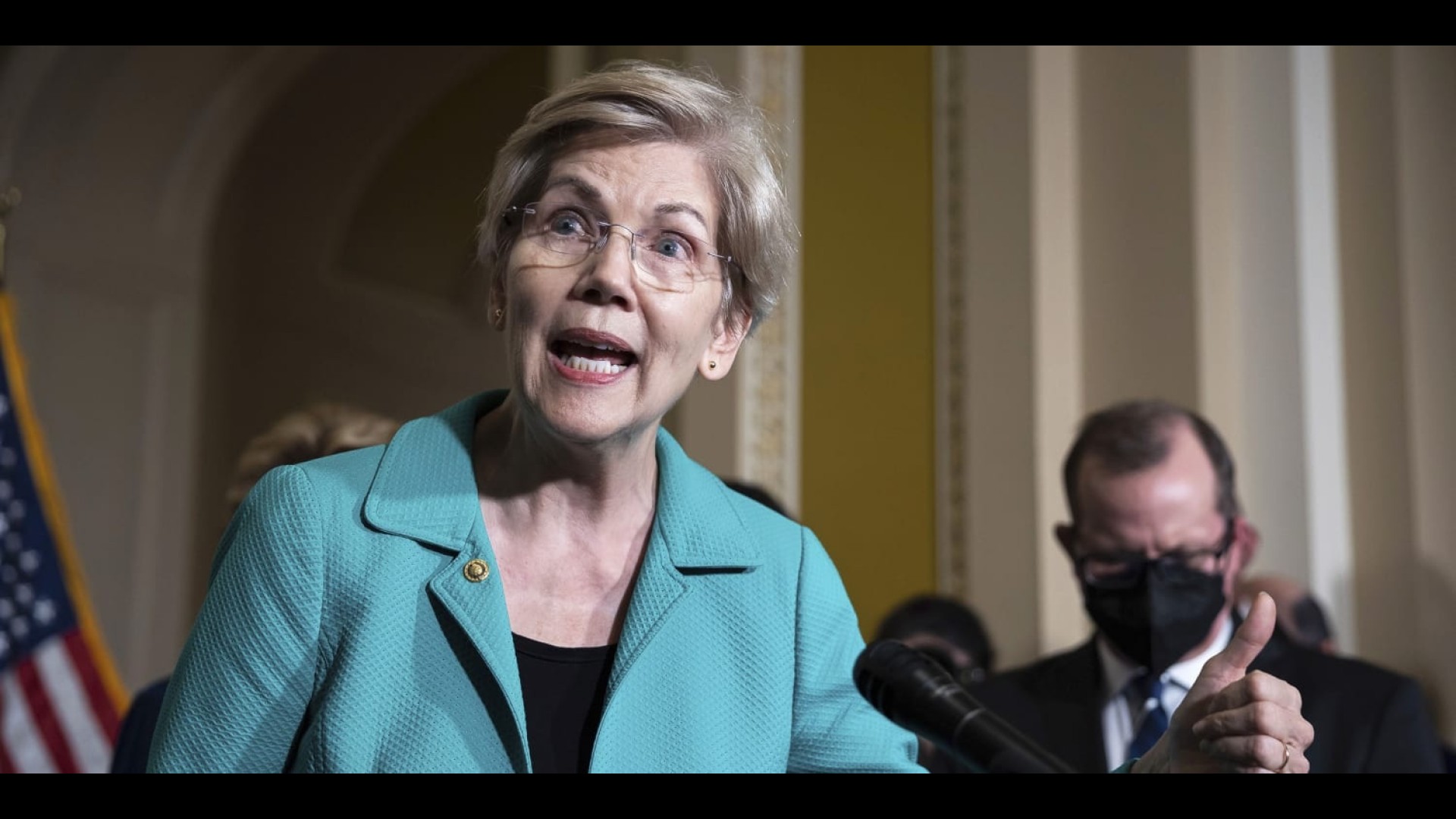 Sen. Elizabeth Warren: Trump is driving the economy into a ditch