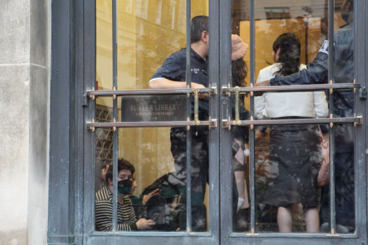 NYPD riot police arrest over 70 Pro-Palestine protesters occupying ...