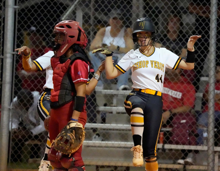 SFCA, Neumann, ECS, Estero softball advance; Fort Myers baseball takes ...