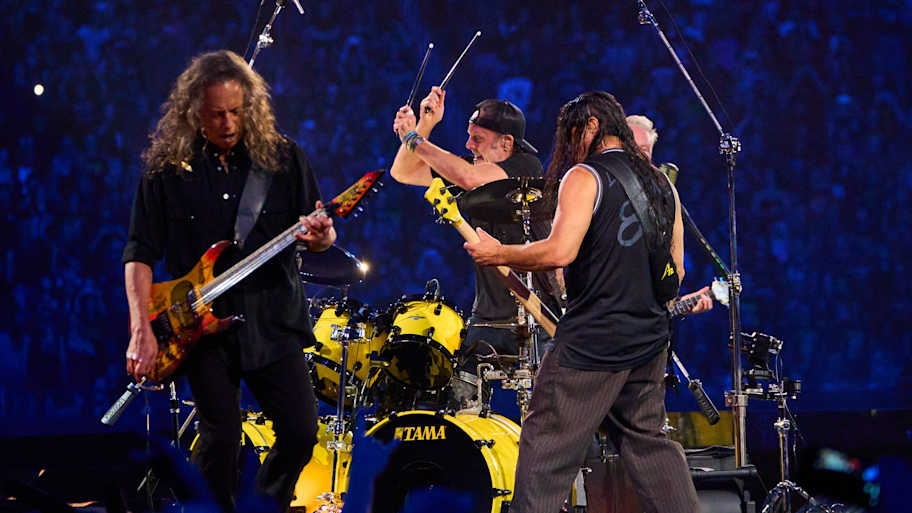 Metallica Finally Playing 'Enter Sandman' at Virginia Tech Was ...