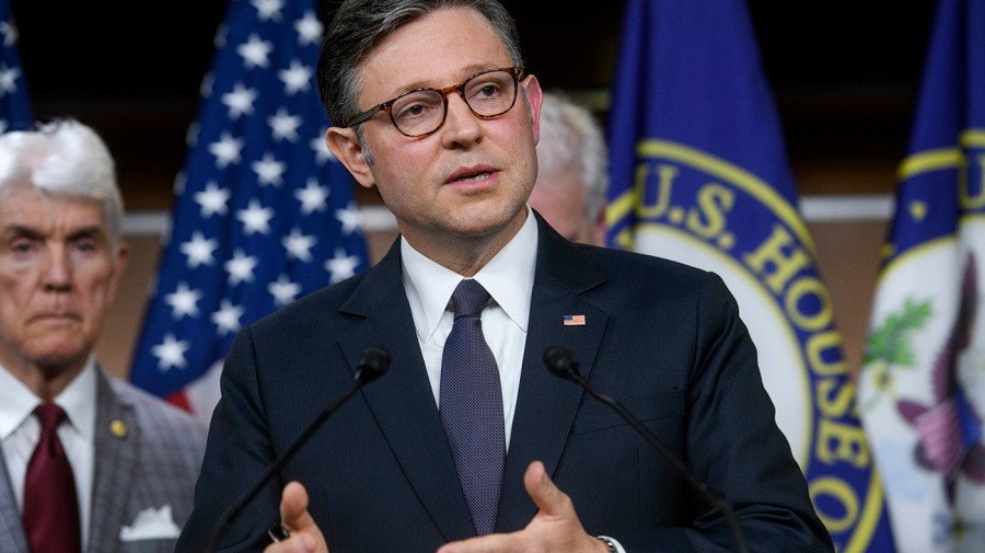 GOP moderates send warning shot to Republican leaders