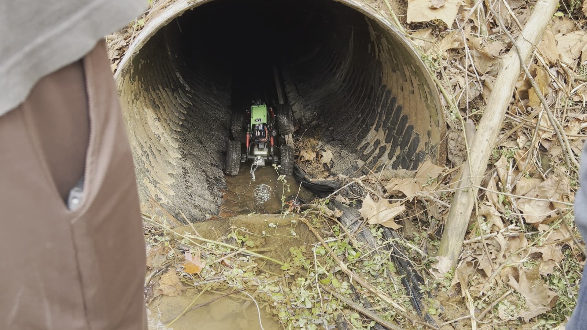 Belpre High School students team with ODOT to build culvert car