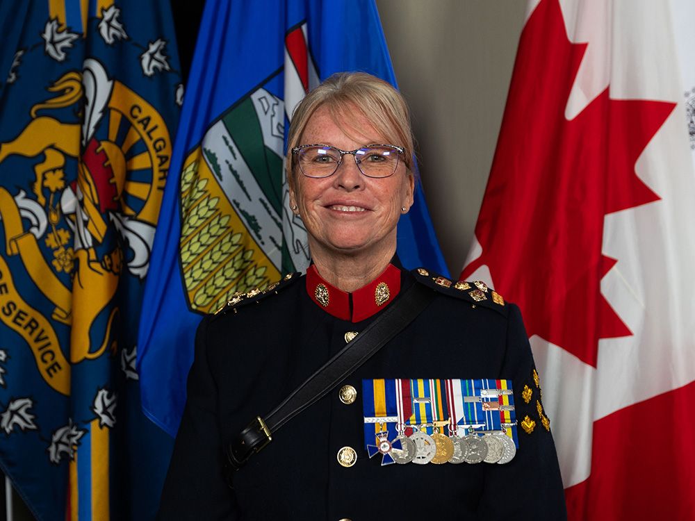 New Calgary police chief sworn in as two deputy chiefs depart