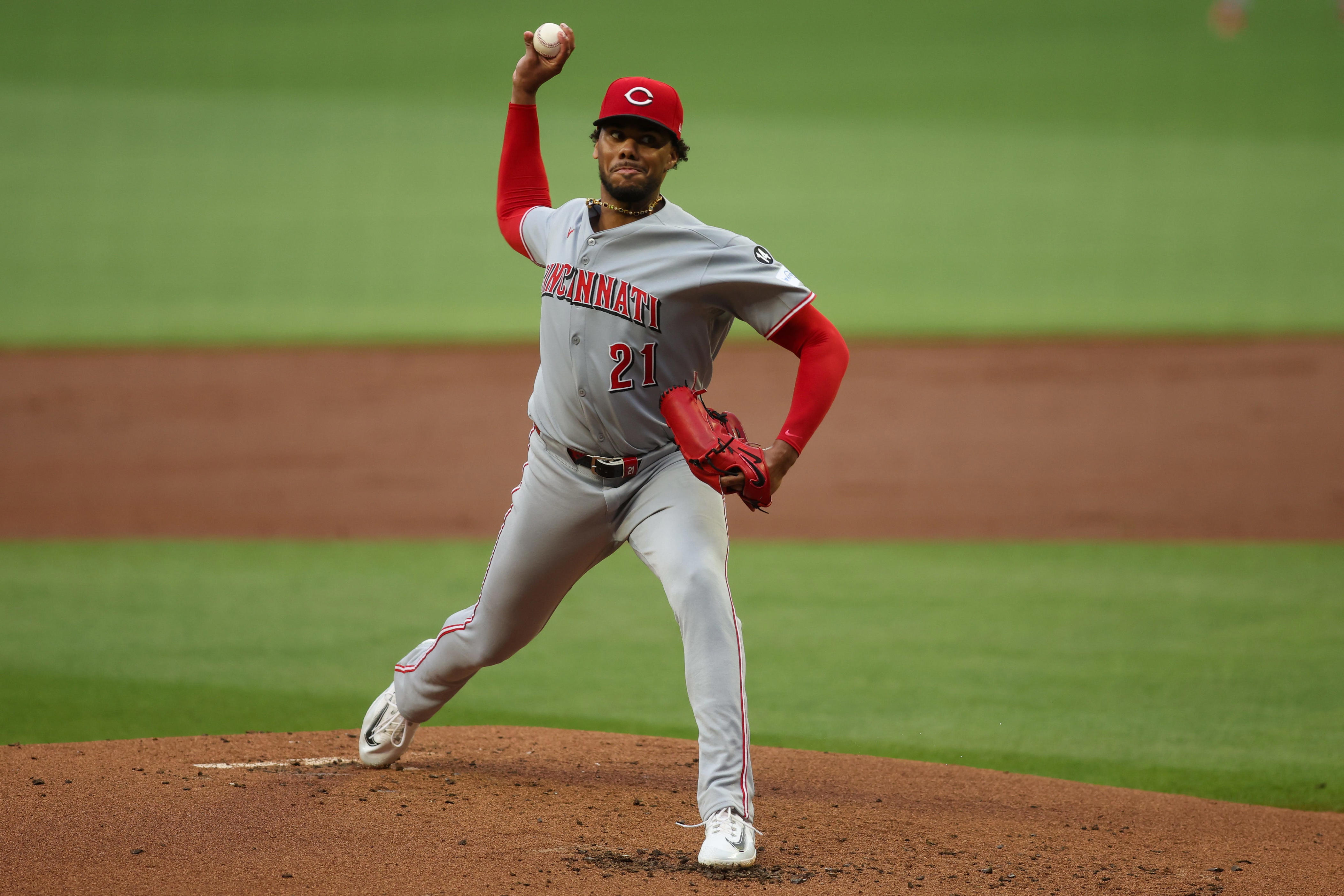 Cincinnati Reds ace Hunter Greene suffers groin injury, exits game in ...