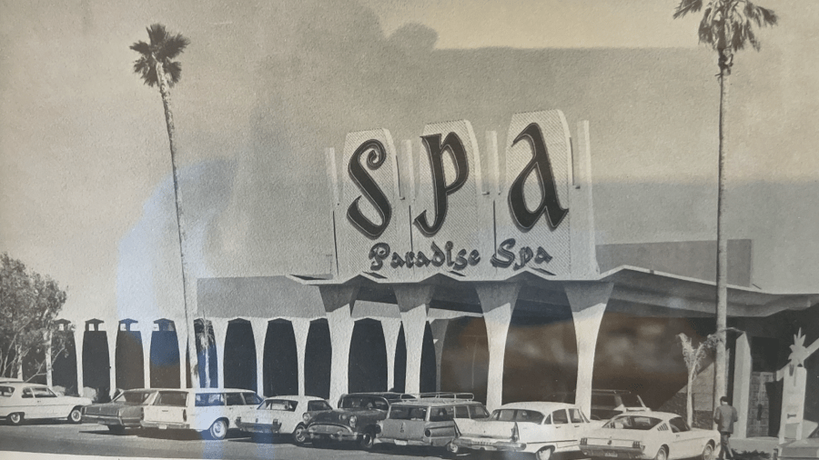 Las Vegas condo complex with history of constant fires begins demolition