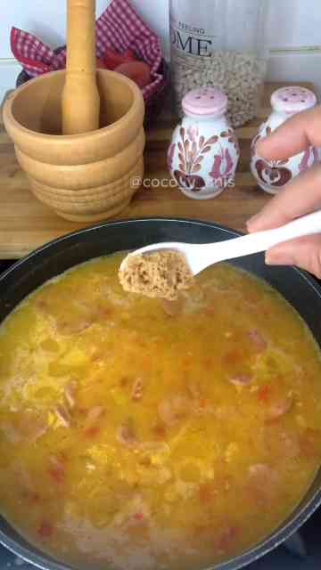Frijoles blanquillos o palomitos con chorizos