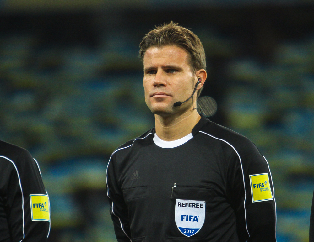 The 15 Greatest Football Referees of All Time – Ranked