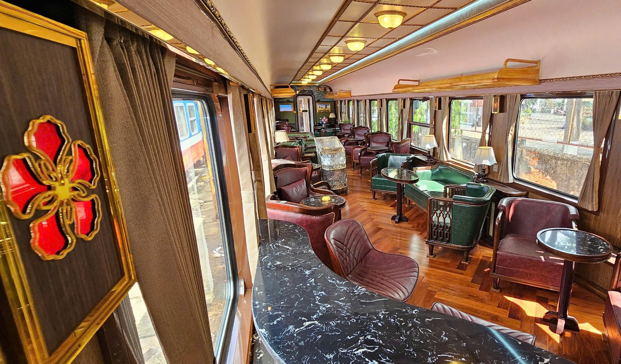 Highest fare on Hanoi-Hai Phong luxury train set at $11