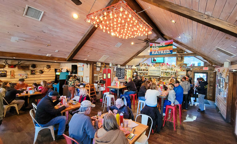 10+ cool restaurants and bars in Boone, NC for local flavors