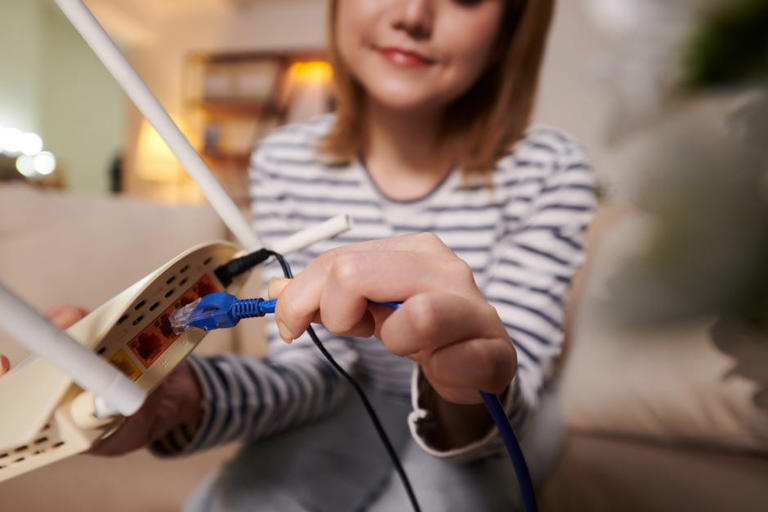 Choose the Best Internet Provider for Your Home With Help From an Expert