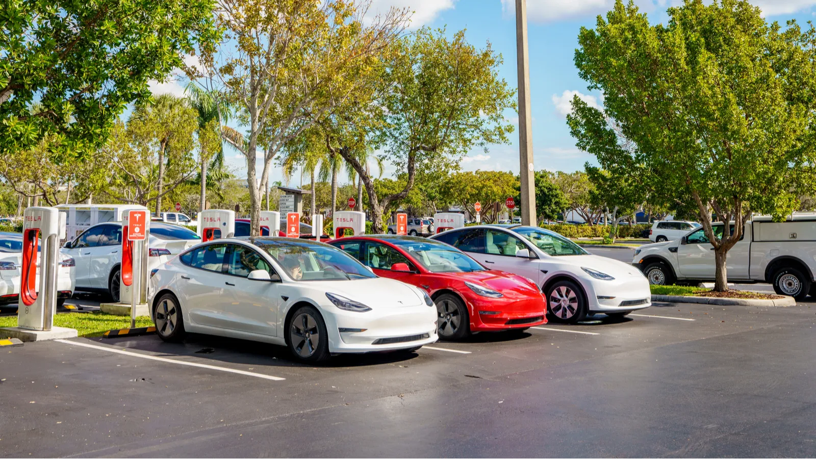 A new $250 million Texas plan aims to add hundreds of fast chargers for ...