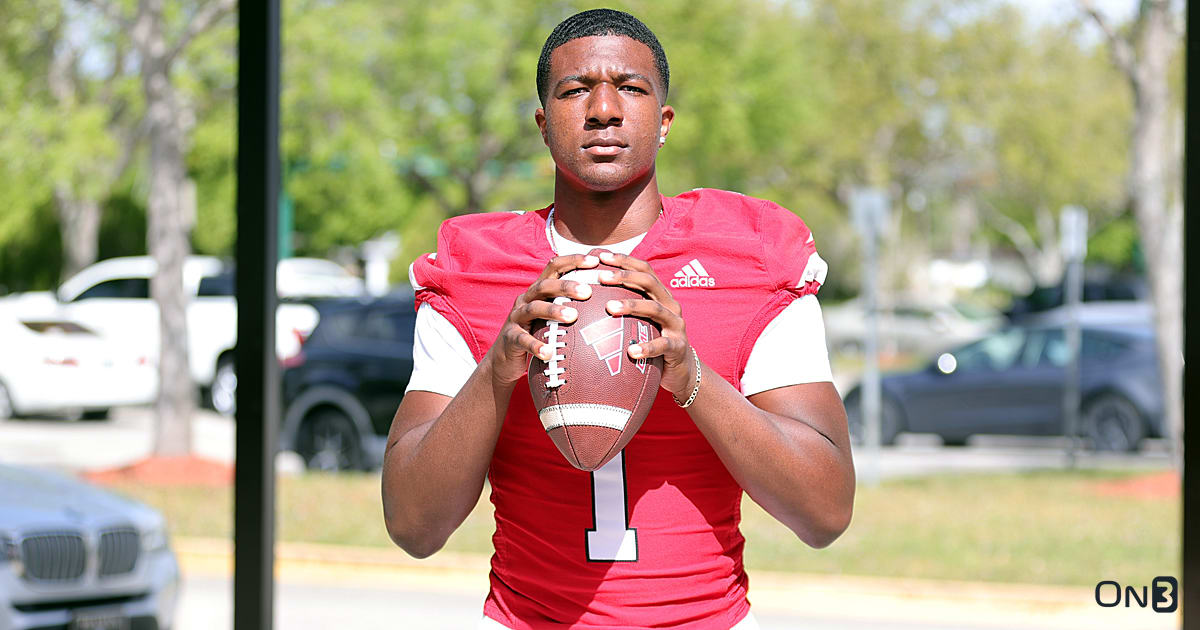 South Carolina offers freshman “all-name team” quarterback