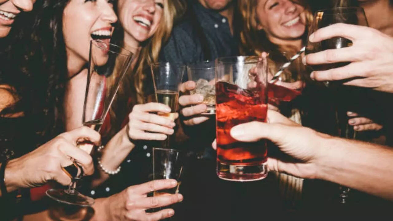 What is the 'Zebra Striping' alcohol trend? Find out if it really ...