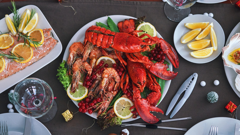 The Can't-Miss Signs Your Lobster Is Undercooked