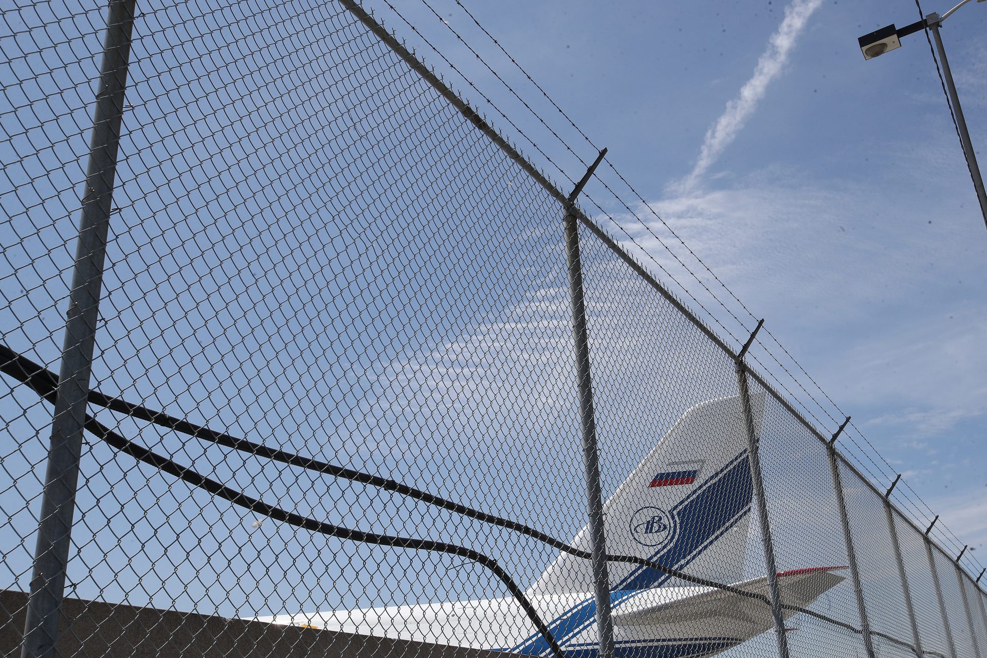 Angering Moscow: Canada plans to transfer a confiscated Russian plane ...