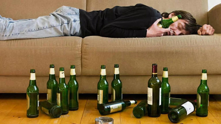 What is the 'Zebra Striping' alcohol trend? Find out if it really ...