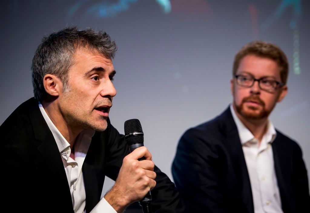 Javier Bardem, Penelope Cruz & Pedro Almodovar Among Stars Signing Open ...