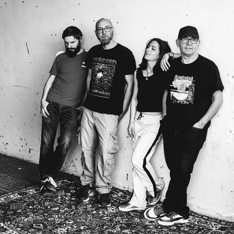 „Strange Diary“ brennt auf Live-Auftritte