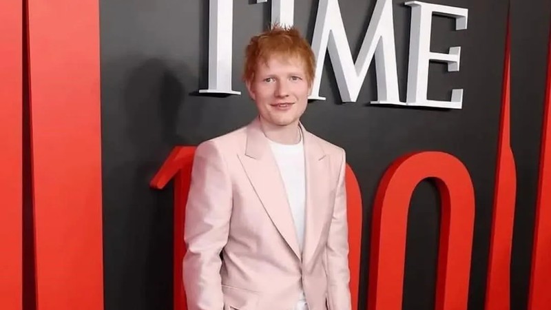 Ed Sheeran rings in nostalgia: 'Old Phone' offers a sneak peek of his ...