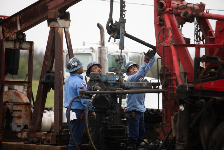 Texas has thousands of abandoned oil and gas wells. Who is responsible ...