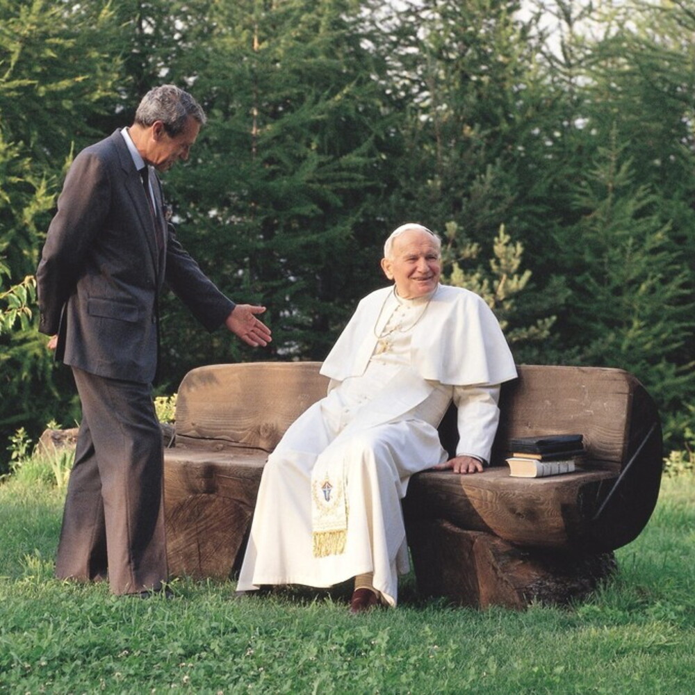 Le prime parole dei neo Papi Wojtyla, Ratzinger e Bergoglio