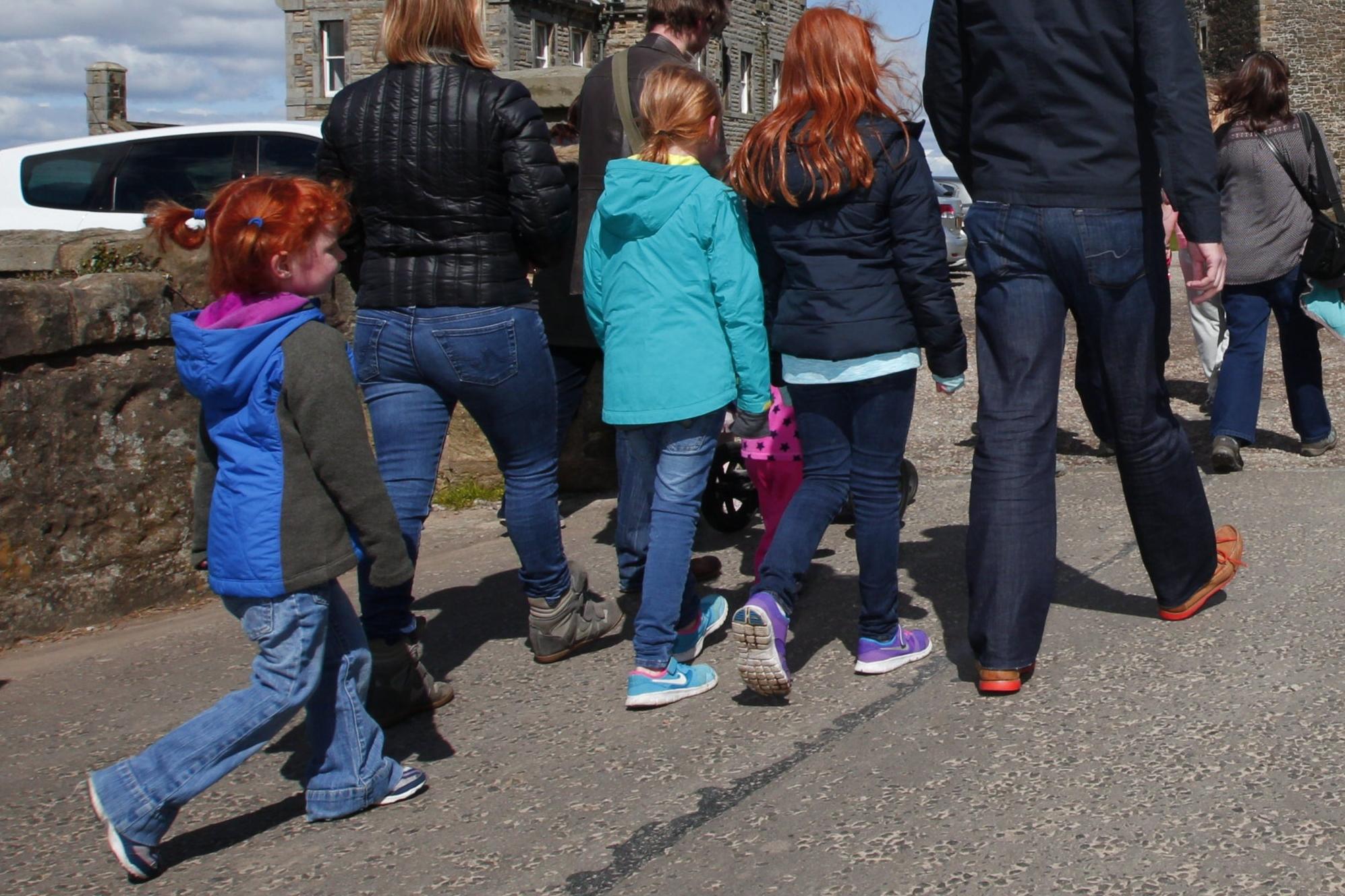 Falkirk folk urged to step up to the challenged and walk every day in May