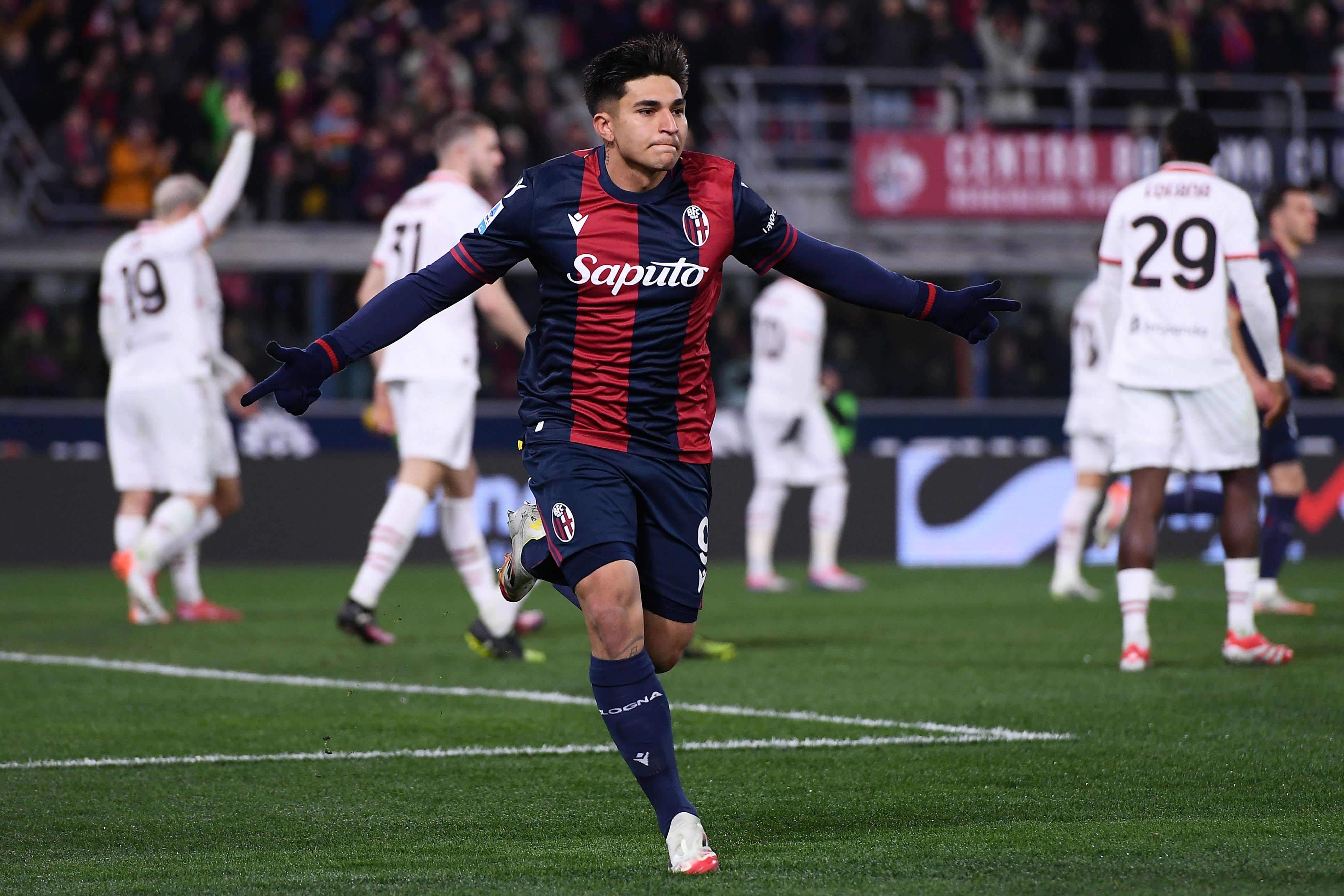 Arsenal and Spurs 'target', £34m striker - AI spends £100m Leeds United ...