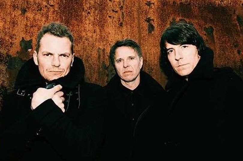 People are just realising where VE Day performers Toploader got band ...