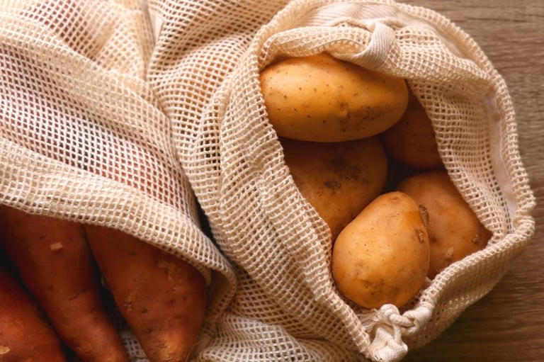 Unusual and effective way to store potatoes and extend shelf life — no ...