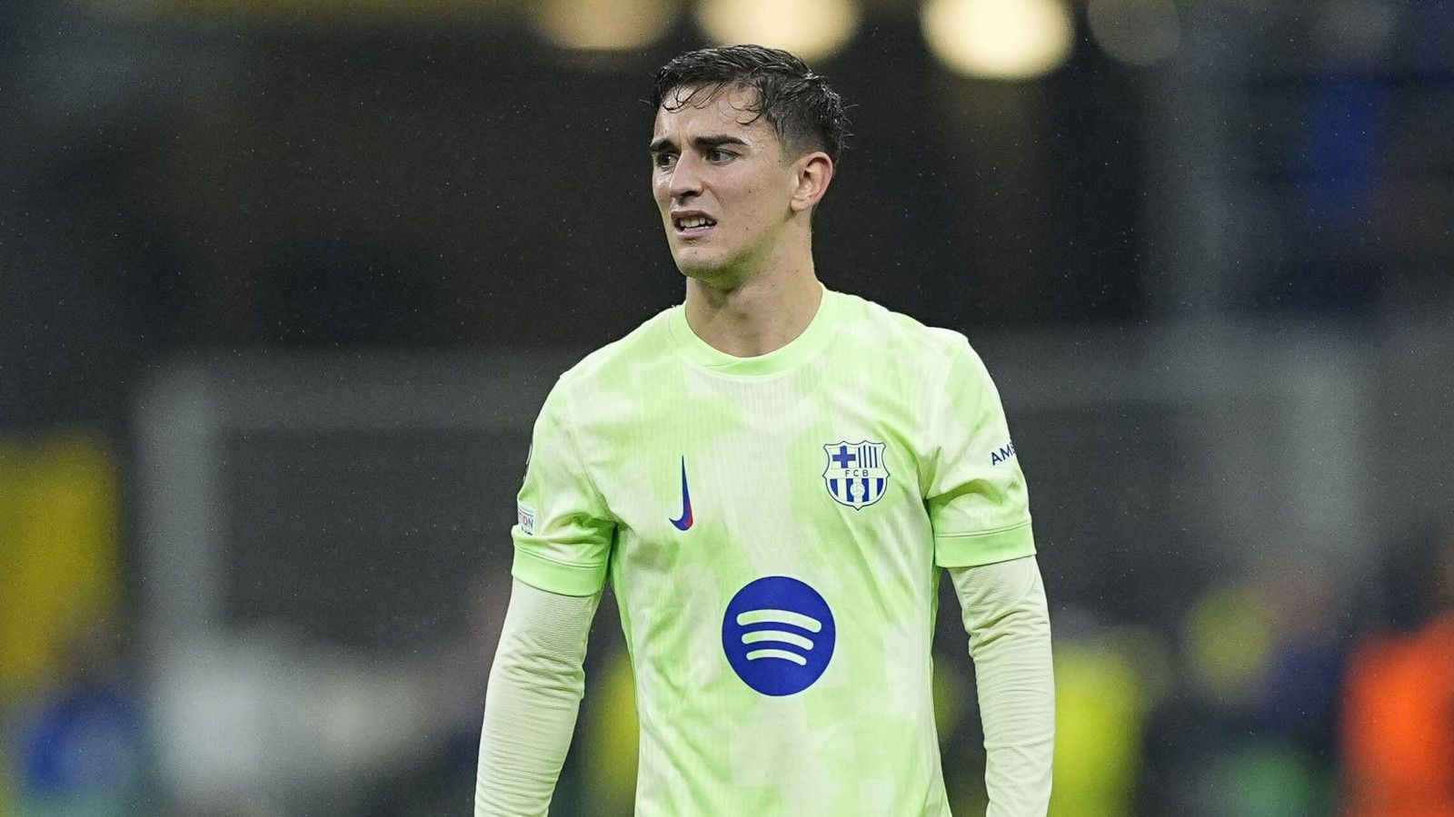 Barcelona's Gavi could face surgery if knee discomfort persists