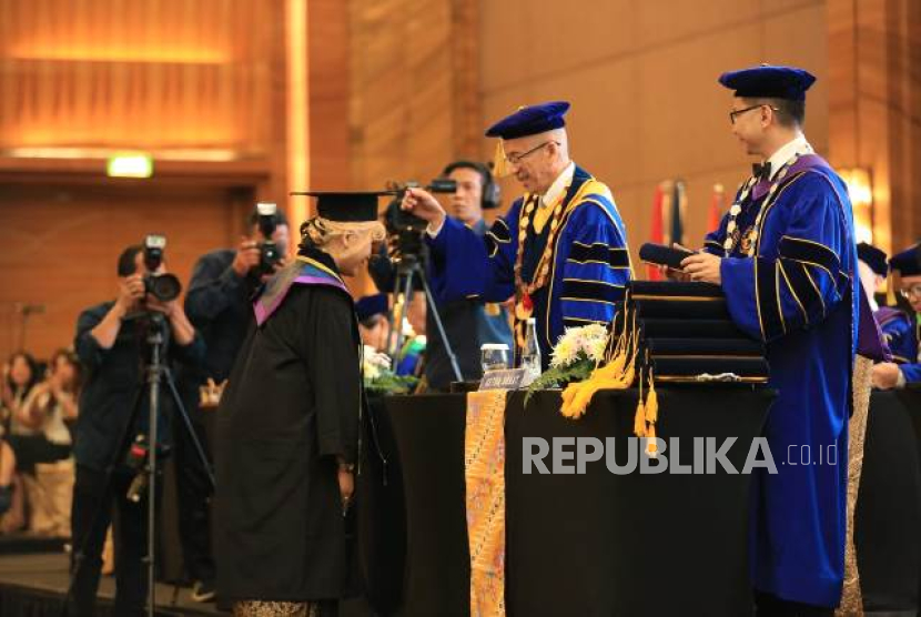 Pendidikan Berdampak dan Kisah Lulusan Terbaik UKRIDA Jawab Tantangan Zaman