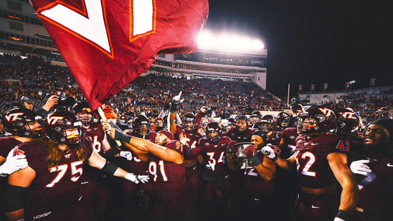 Metallica, Virginia Tech light up Richter scale with 'Enter Sandman'