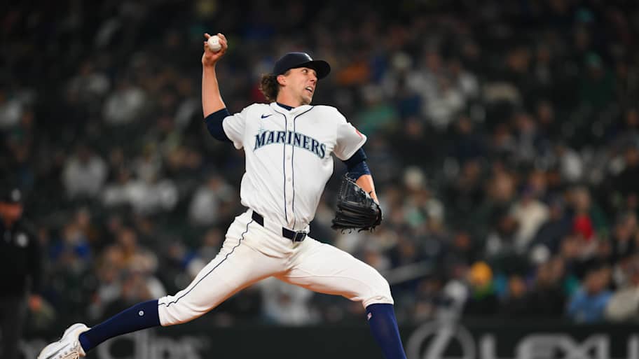 Seattle Mariners Ace Pitcher Predicted as Candidate For $200 Million ...