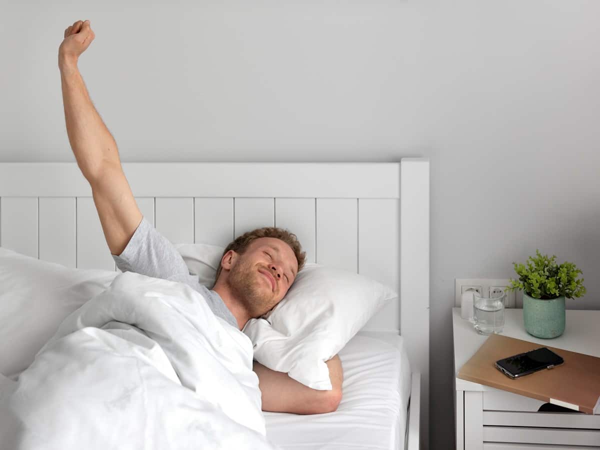 6 Sleep Tips For People Who Struggle To Stay Asleep For More Than 3 Hours